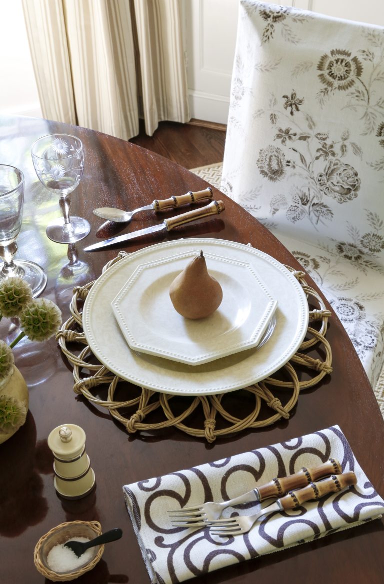 5 Simple Hosting Tips with Sarah Bartholomew - Kravet